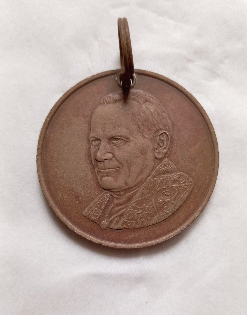 Pope John Paul II visit Singapore Commerative Coin, Hobbies & Toys ...