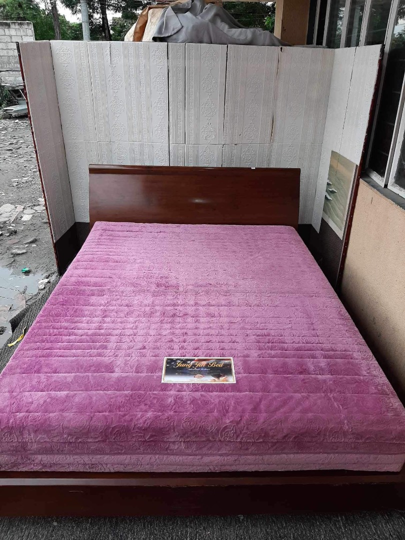 Queen size with foam solidwood frame, Furniture & Home Living ...