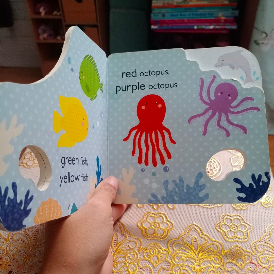 Red Fish,Yellow Fosh First Colors playbook, Hobbies & Toys, Books ...