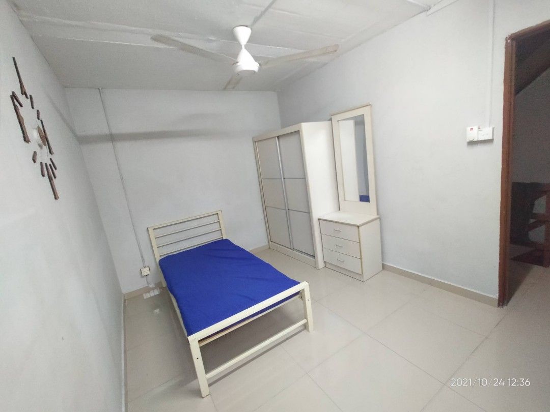 Rumah Teres KL, Property, Rentals on Carousell