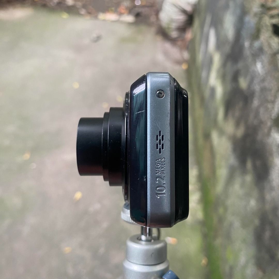 Samsung ES65 - Vintage Output!, Photography, Cameras on Carousell