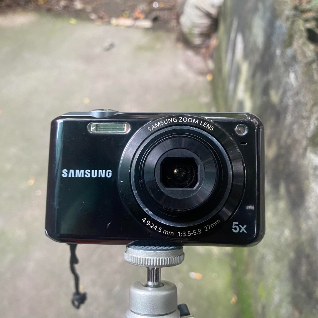 Samsung ES65 - Vintage Output!, Photography, Cameras on Carousell