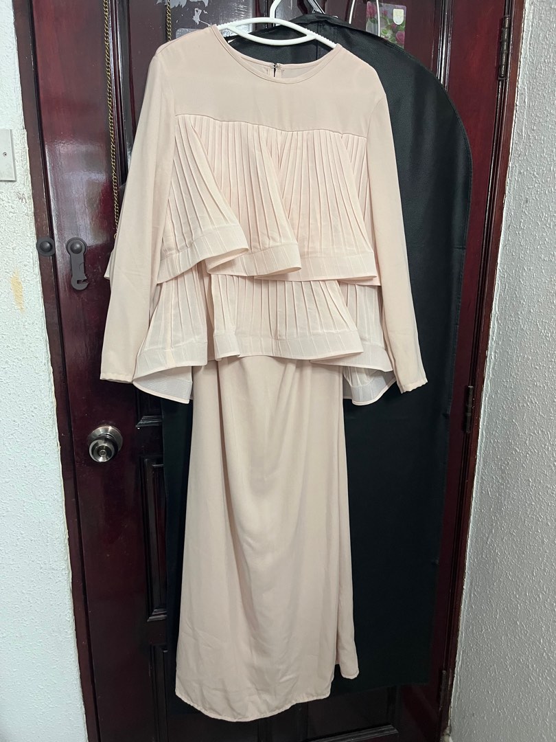 Shafinaz peplum kurung, Women's Fashion, Dresses & Sets, Traditional ...
