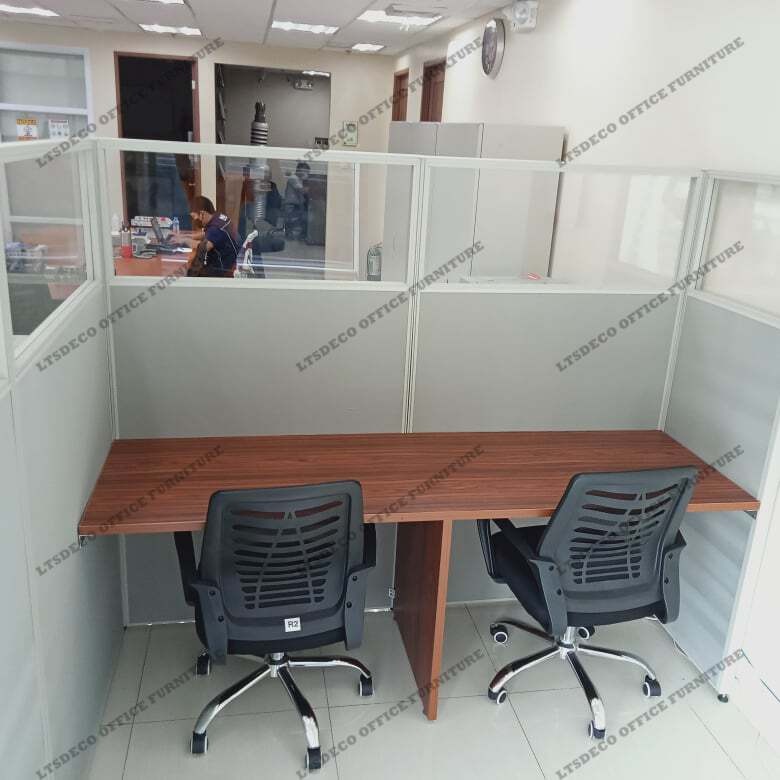 SHARING TABLE PANEL PARTITION | OFFICE FURNITURE | OFICE PARTITION ...