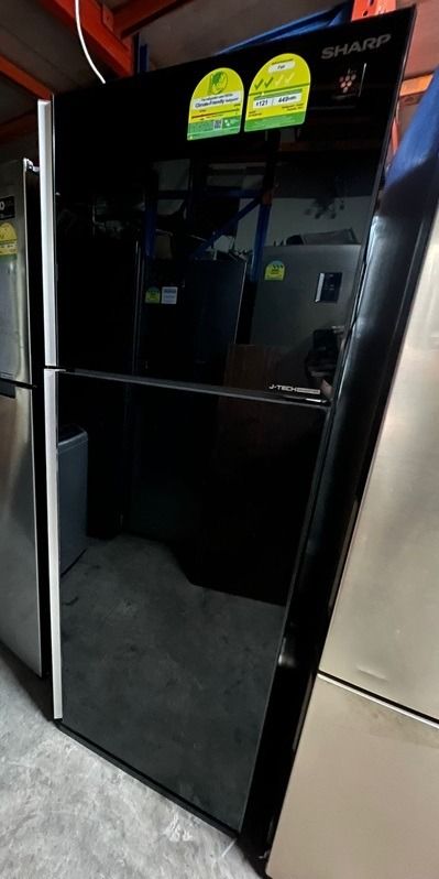 Sharp (394L) 2doors Huge fridge / refrigerator ($350 + Free Delivery ...
