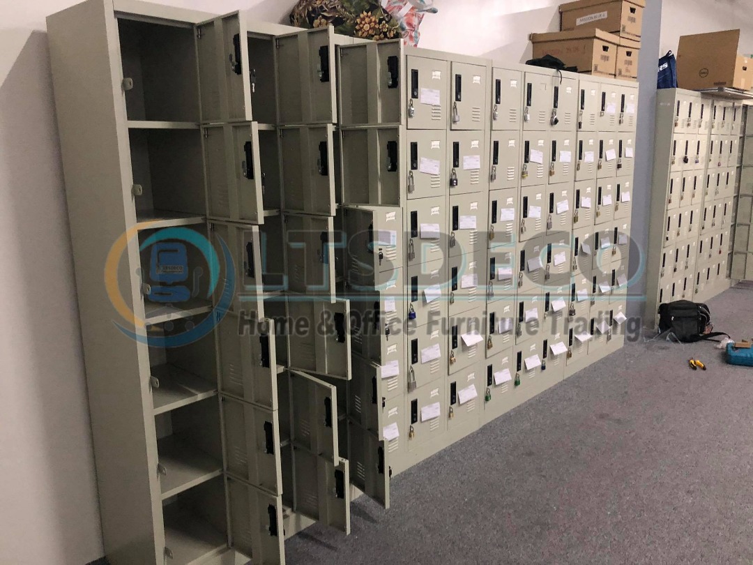 STEEL LOCKER OFFICE PARTITION, Furniture & Home Living, Office ...