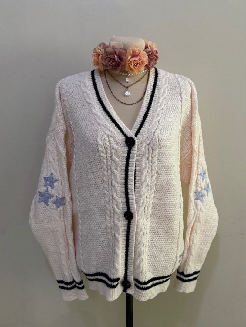 Taylor Swift Folklore Cardigan, Women's Fashion, Tops, Longsleeves on ...