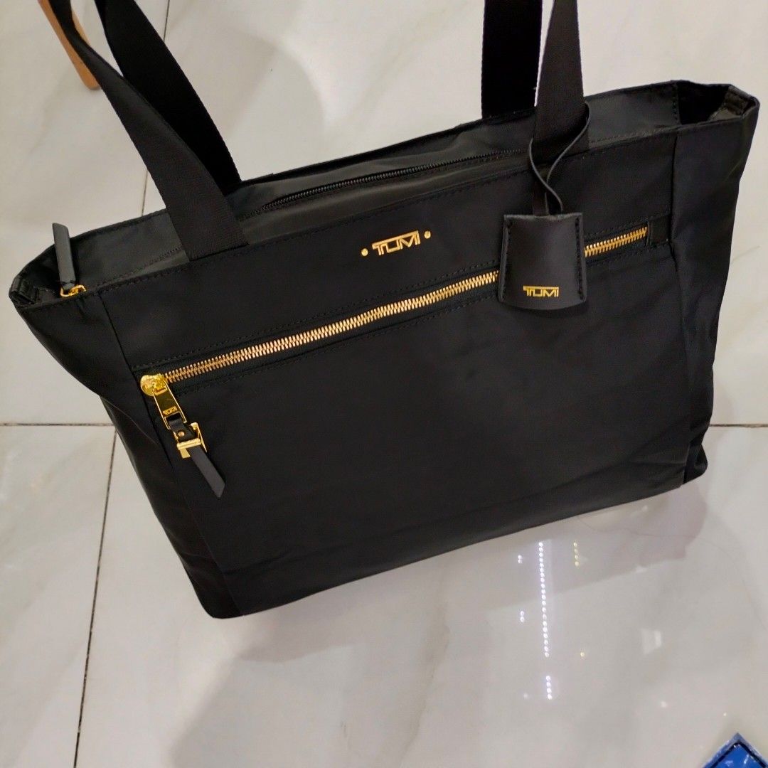 Totebag Tumi, Fesyen Wanita, Tas & Dompet di Carousell