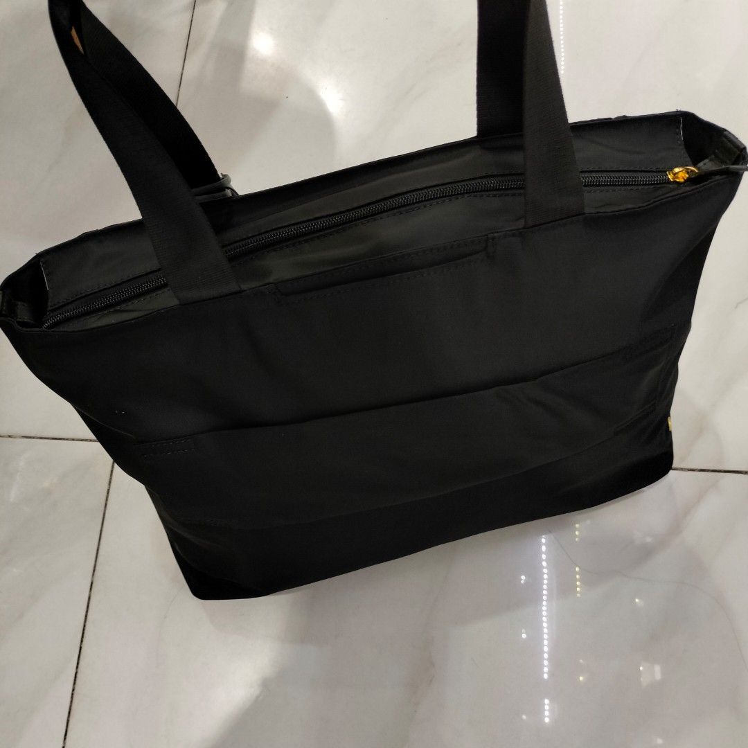 Totebag Tumi, Fesyen Wanita, Tas & Dompet di Carousell