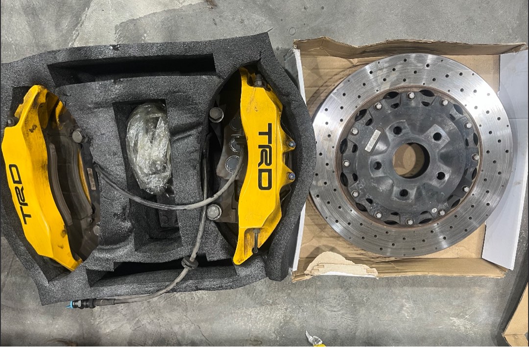 *Toyota 4 pot Big Brake Kit Letting Go Cheap*, Car Accessories ...