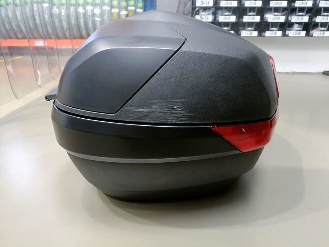 Triumph Tiger Sport 660 Twin Helmet 49L Top Box - A9500894, Motorcycles ...