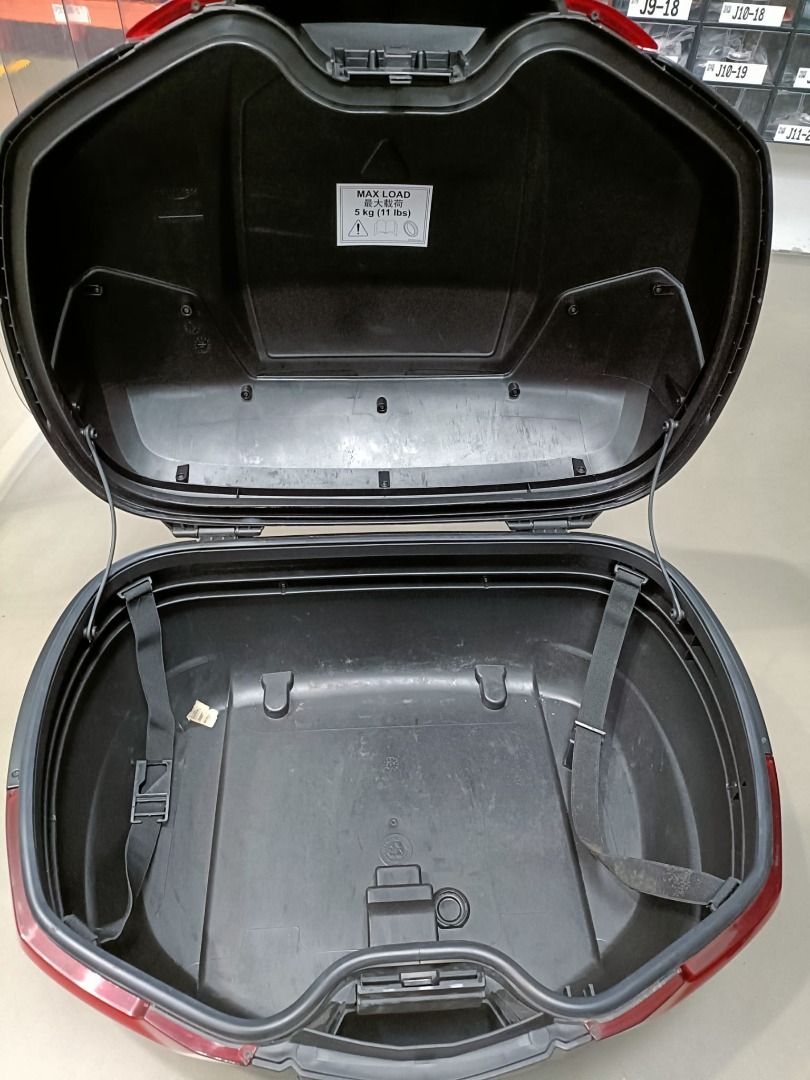 Triumph Tiger Sport 660 Twin Helmet 49L Top Box - A9500894, Motorcycles ...