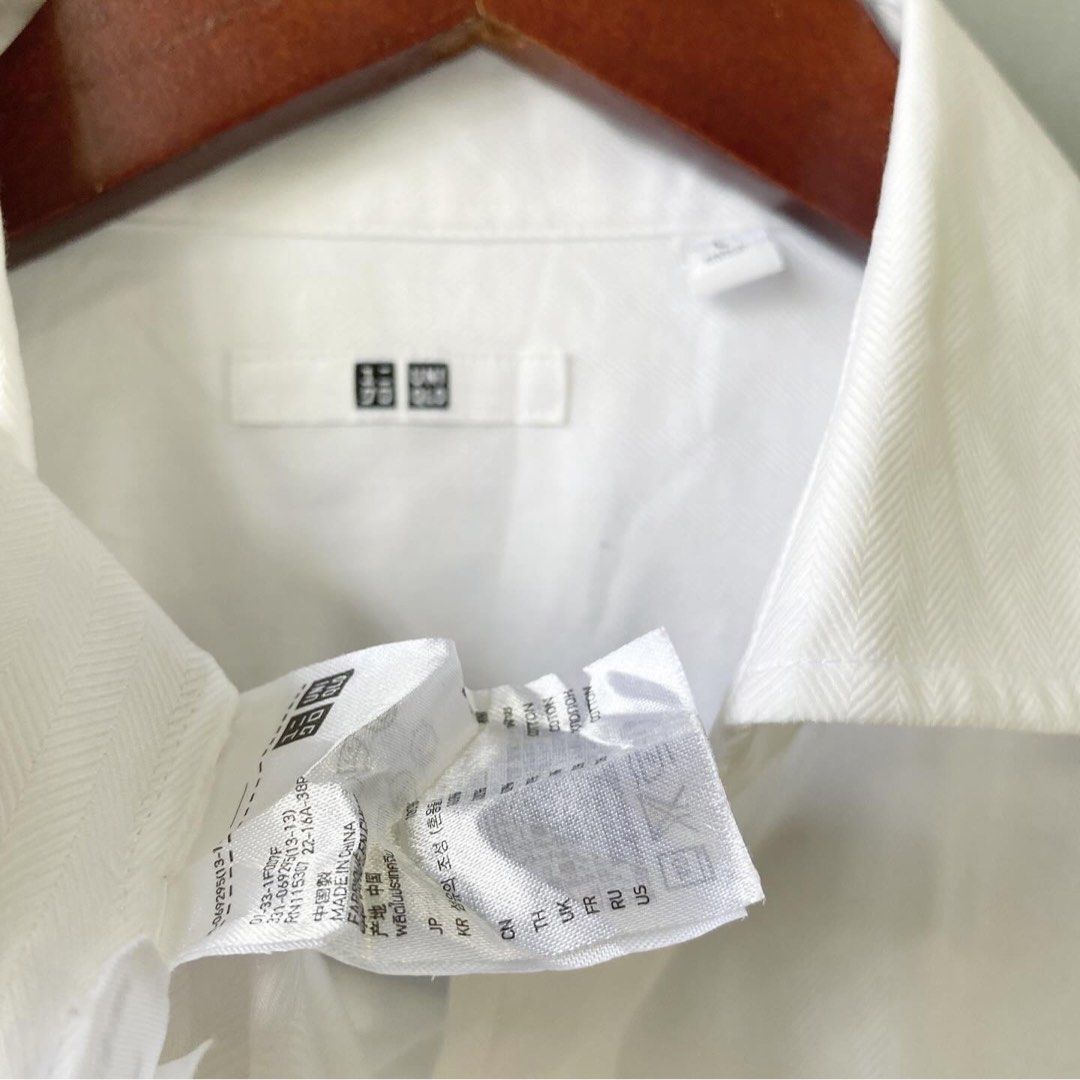 uniqlo kemeja putih basic essentials, Fesyen Pria, Pakaian , Atasan di ...