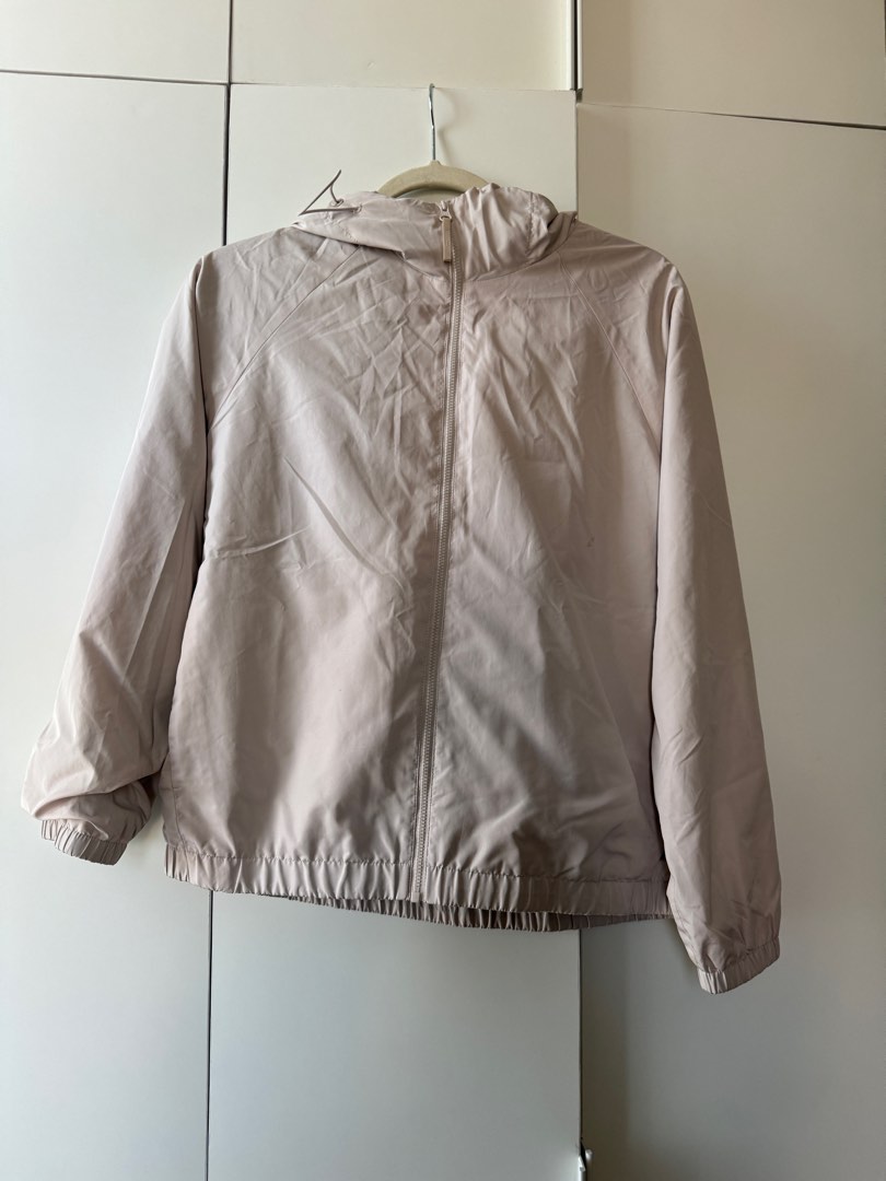 Uniqlo reversible parka, Women's Fashion, Coats, Jackets and Outerwear ...