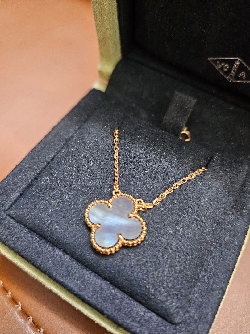 VCA vintage Alhambra pendant, Luxury, Accessories on Carousell