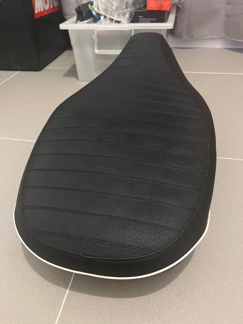 VESPA SPRING STOCK SEAT, Motorbikes, Motorbike Parts & Accessories ...