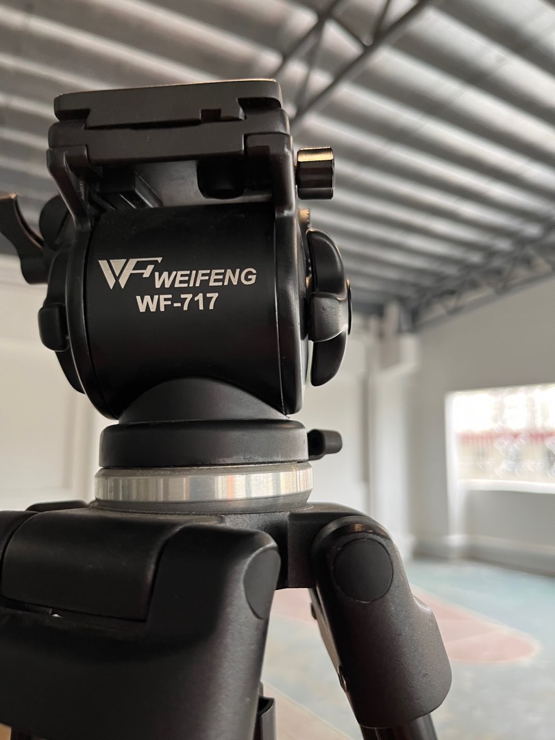 Video Tripod Heavy Duty 6Ft, Photography, Cameras on Carousell