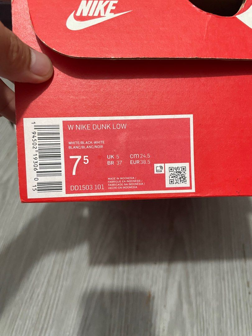 W Nike "Panda" Dunk (Og/Authentic) Used twice W/ Receipt, Men's Fashion ...