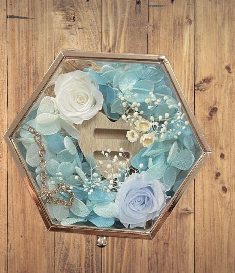 Wedding/ proposal/ ROM ring box with eternal flowers, Hobbies & Toys ...