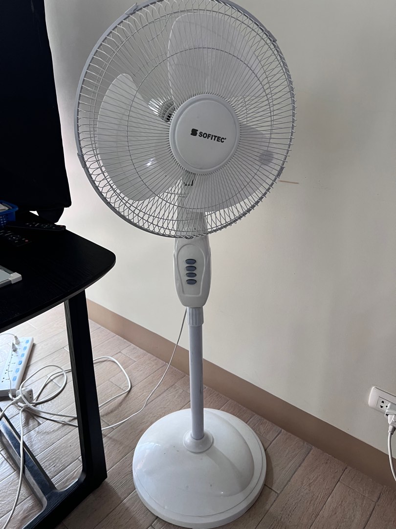 White stand fan, Furniture & Home Living, Lighting & Fans, Fans on ...