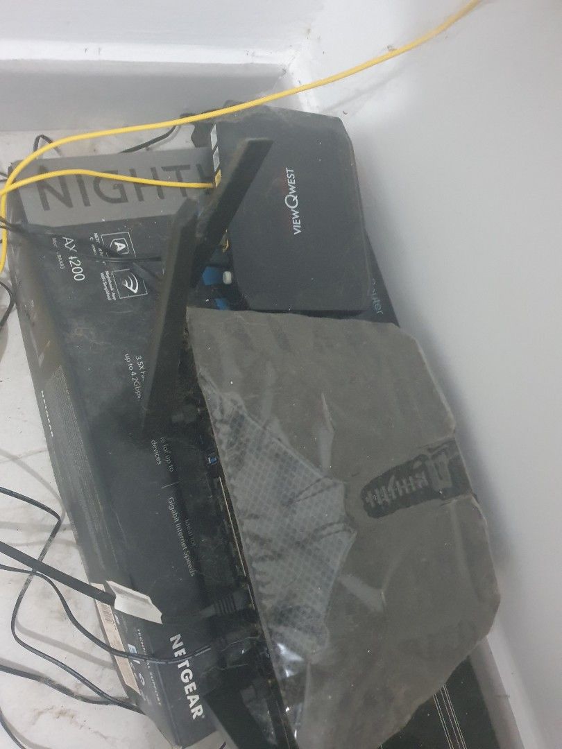 Wifi Router Nighthawk Mobile Phones Gadgets Other Gadgets On Carousell