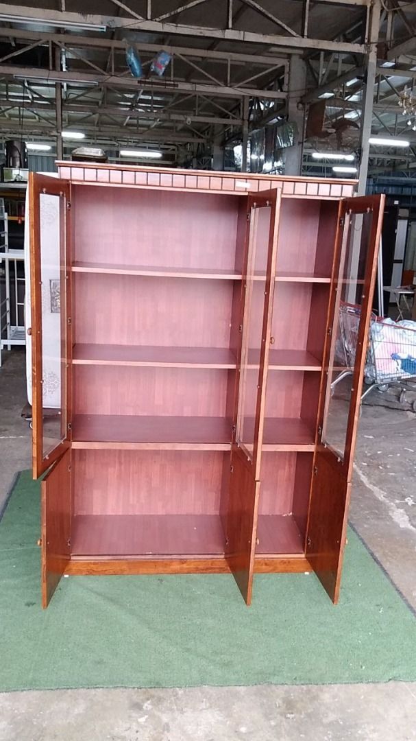 Y35C Almari Kayu Pameran Wooden Display Cabinet, Furniture & Home ...