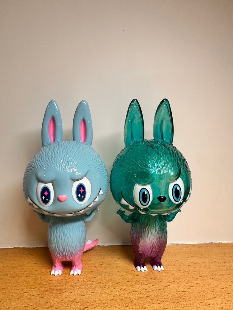 Zimomo Labubu (Set of Two), 興趣及遊戲, 玩具 & 遊戲類 - Carousell