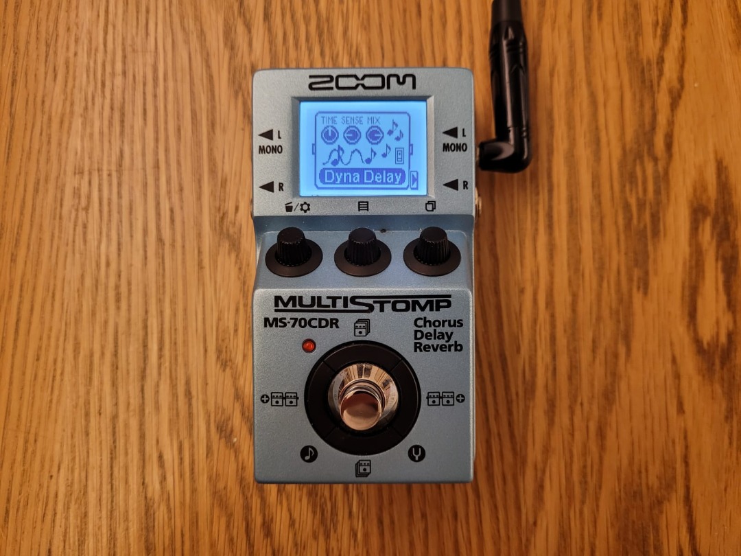Zoom MS70-CDR MultiStomp, 興趣及遊戲, 音樂、樂器 & 配件, 樂器 - Carousell