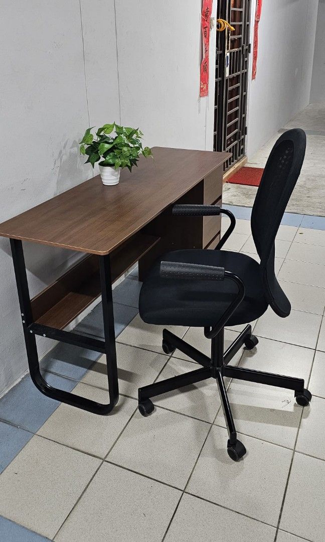 $80 Solid Wood Table top Computer Table/Study Desk. + Rotatable Arm ...