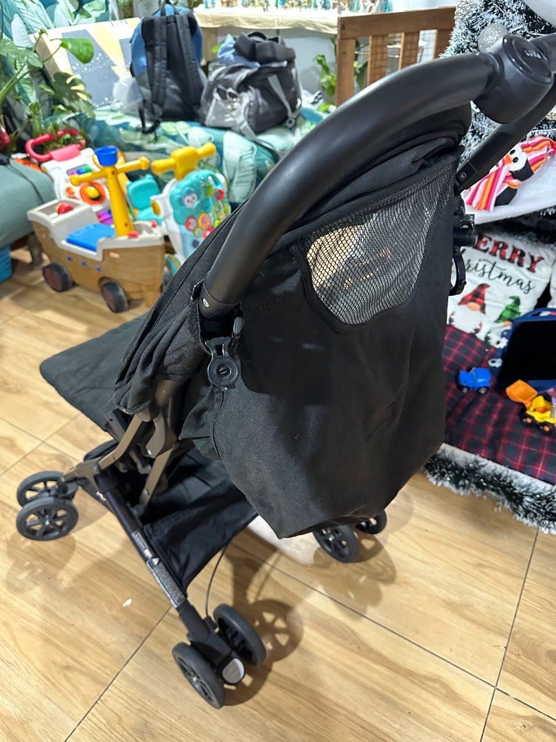 Akeeva Capsule, Babies & Kids, Going Out, Strollers on Carousell