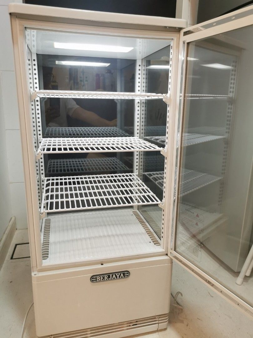 Berjaya 4 glass door display chiller 78l 4 tier, TV & Home Appliances, Kitchen Appliances ...