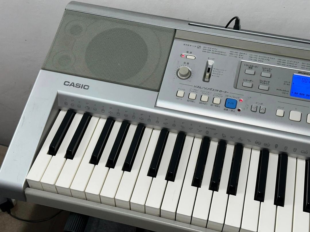 Casio CTK 810 Keyboard Piano 61 Keys Touch Response with Sustain Pedal ...