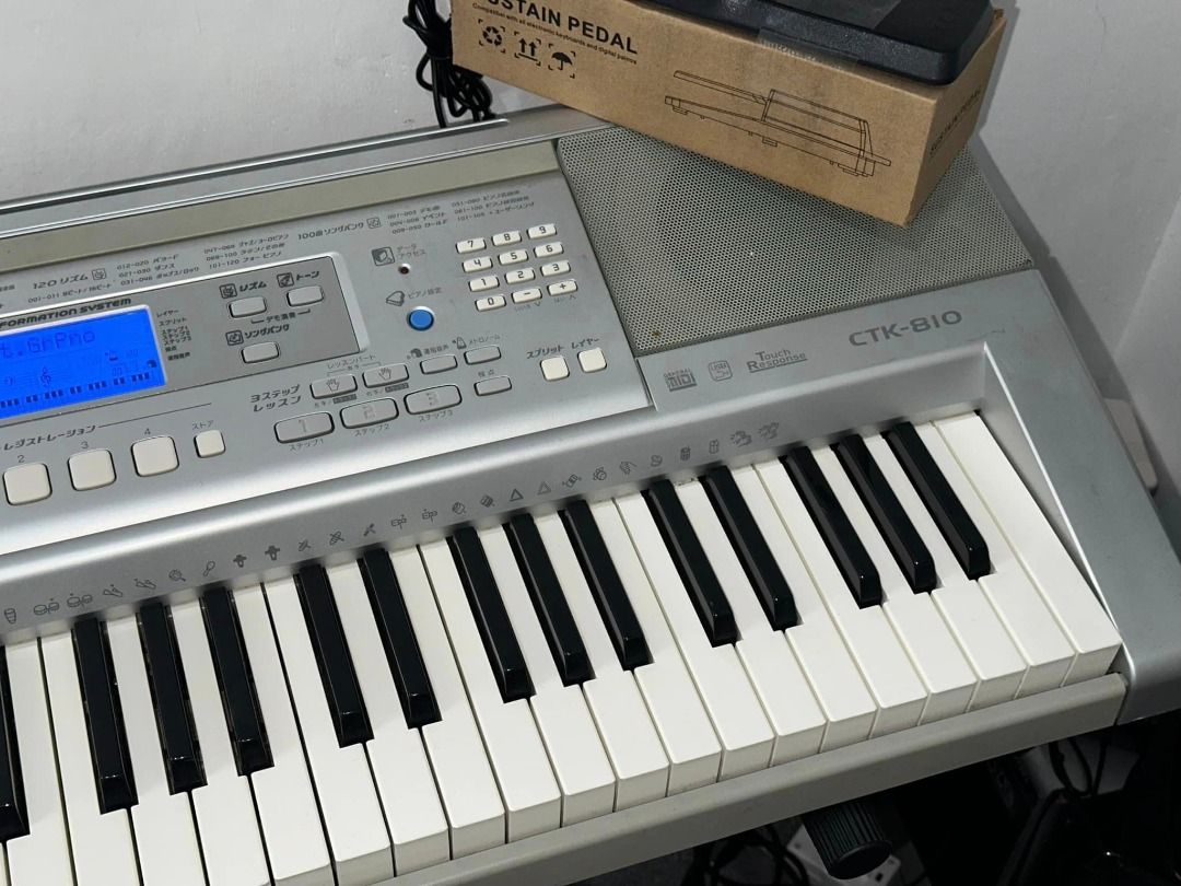 Casio CTK 810 Keyboard Piano 61 Keys Touch Response with Sustain Pedal ...