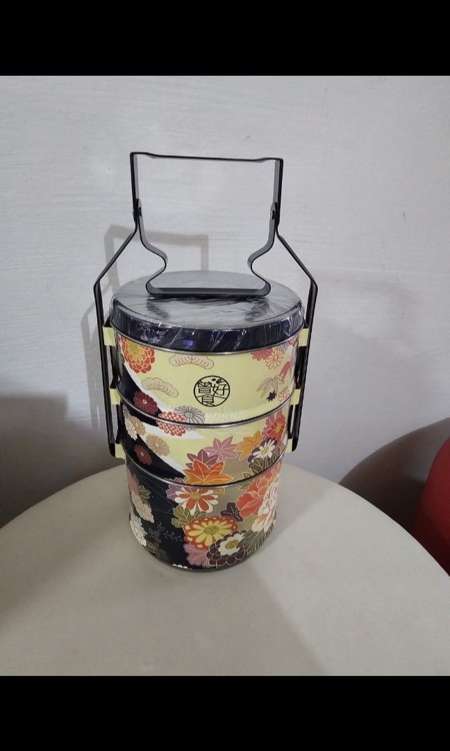 Changhosek Tingkat container, Hobbies & Toys, Memorabilia ...