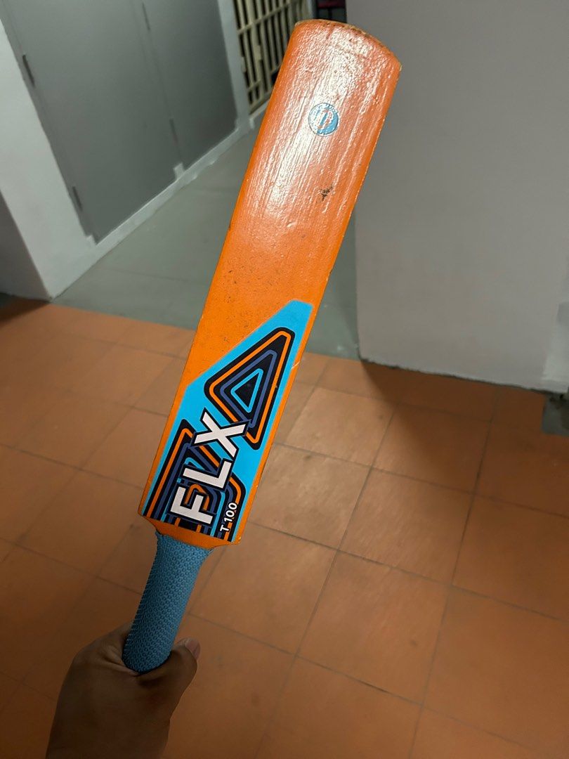 Cricket Bat flx 100, Sports Equipment, Other Sports Equipment and ...