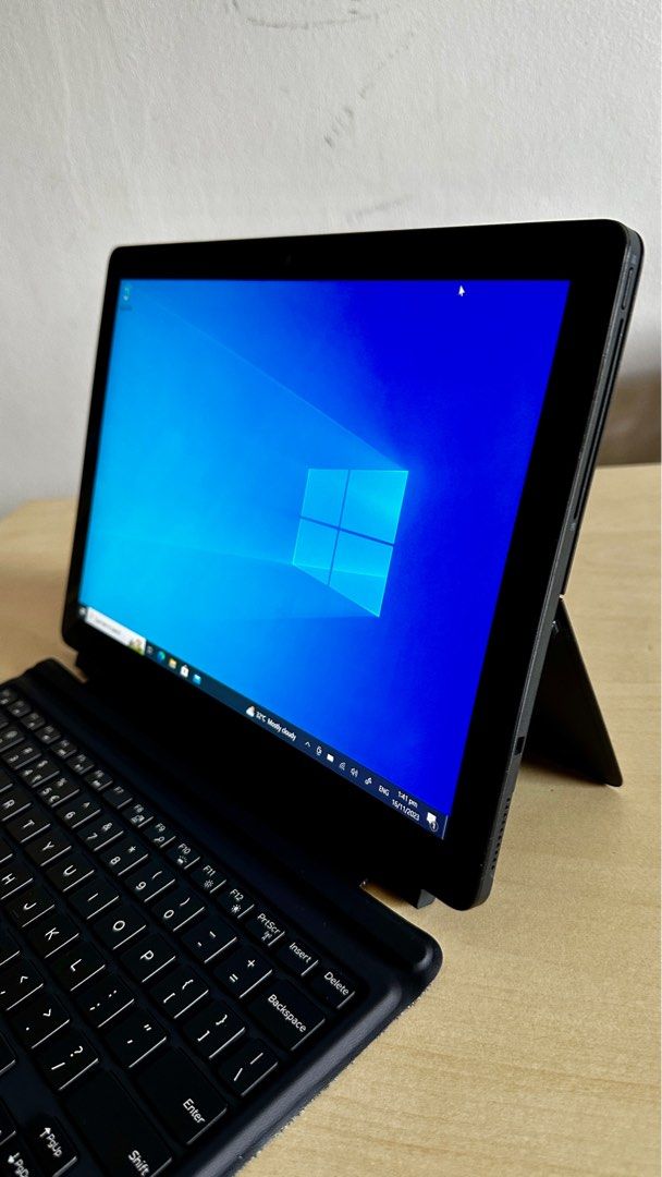 Dell Latitude 5290 2-in-1 Tablet PC with detachable Keyboard and Pen ...