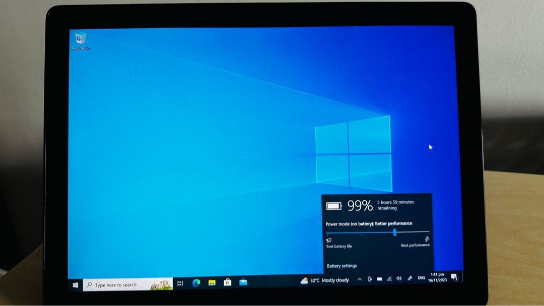 Dell Latitude 5290 2-in-1 Tablet PC with detachable Keyboard and Pen ...