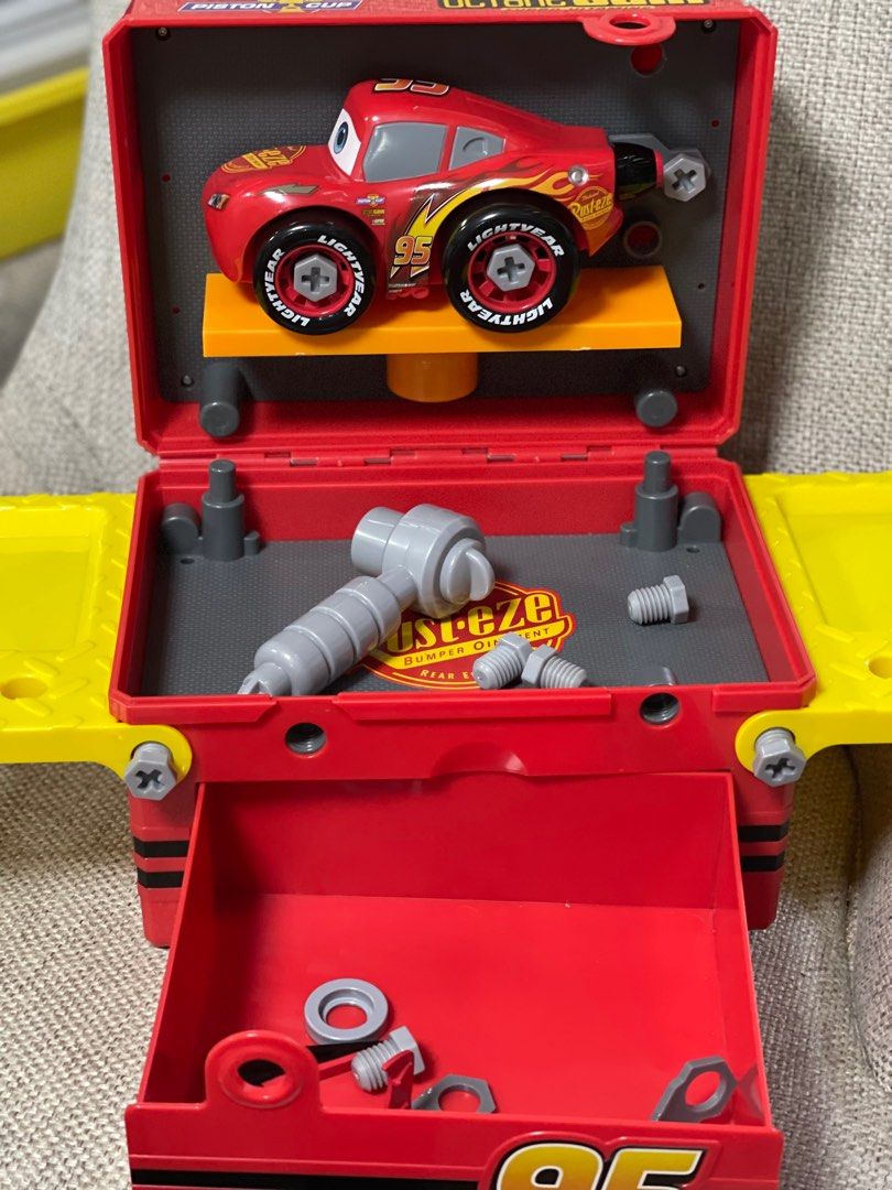 Disney Pixar Cars Mechanic Play Set Lightning McQueen Toolbox, Hobbies ...