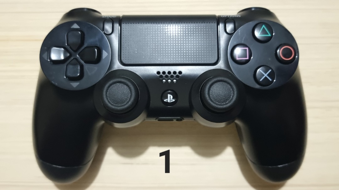 DualShock 4 (Jet Black, v1) Original, Video Gaming, Video Game Consoles ...