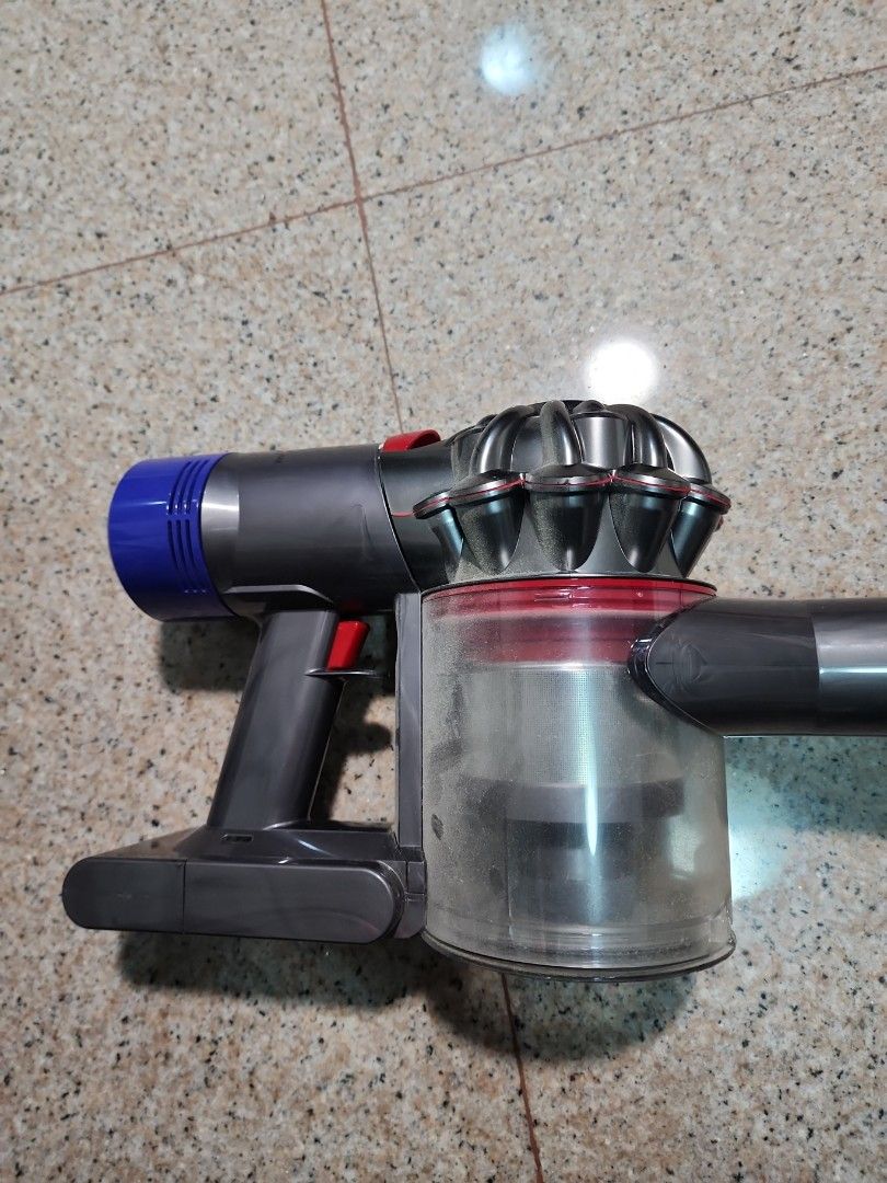 Dyson stick SV10 model, TV & Home Appliances, Vacuum Cleaner ...