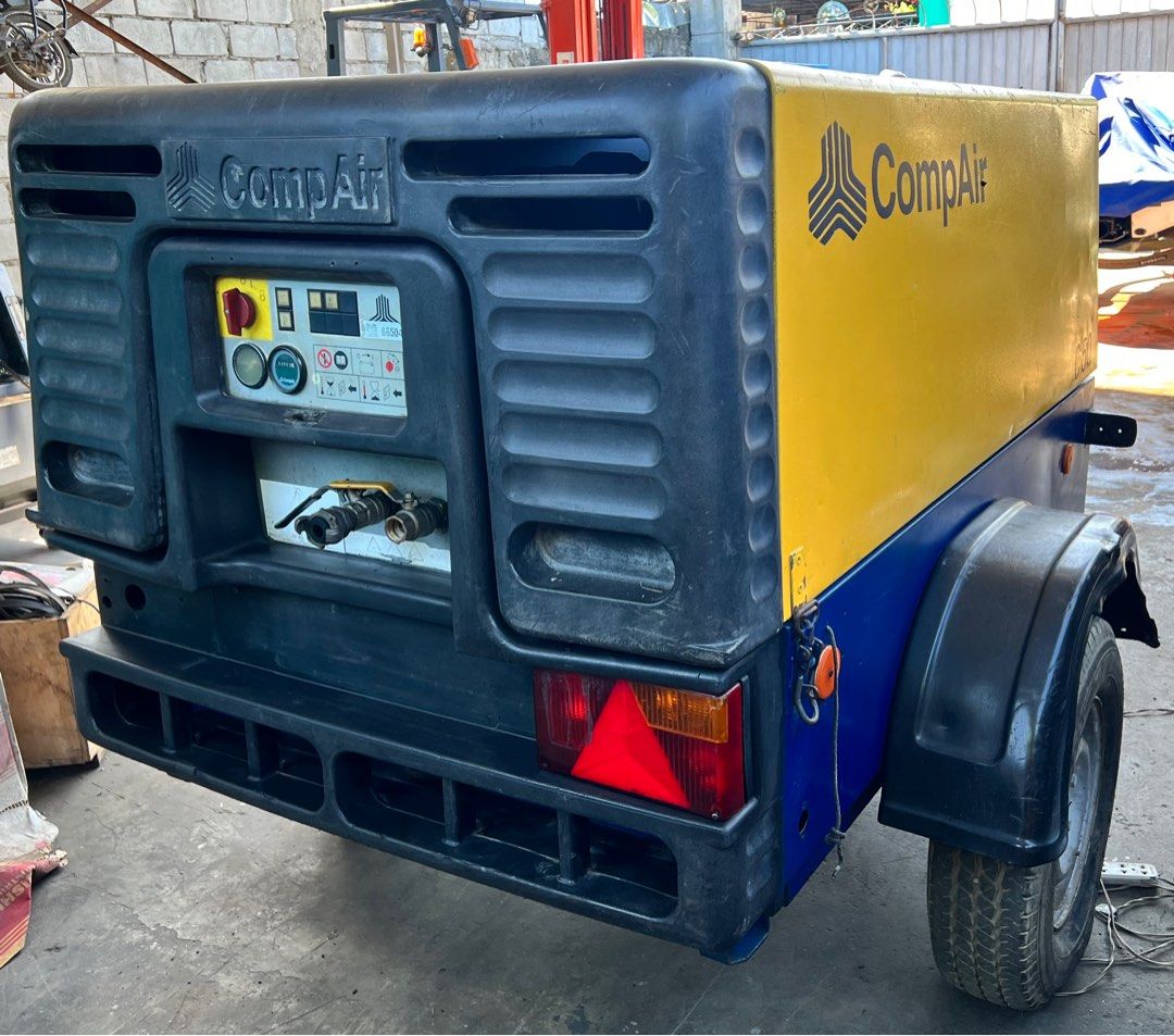 For sale Compair C50 180CFM Screw air compressor, Commercial ...