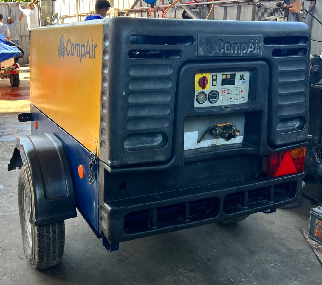 For sale Compair C50 180CFM Screw air compressor, Commercial ...