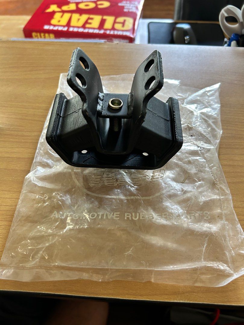 Fortuner / Hikux 2KD Transmission Support Mount, Car Parts ...