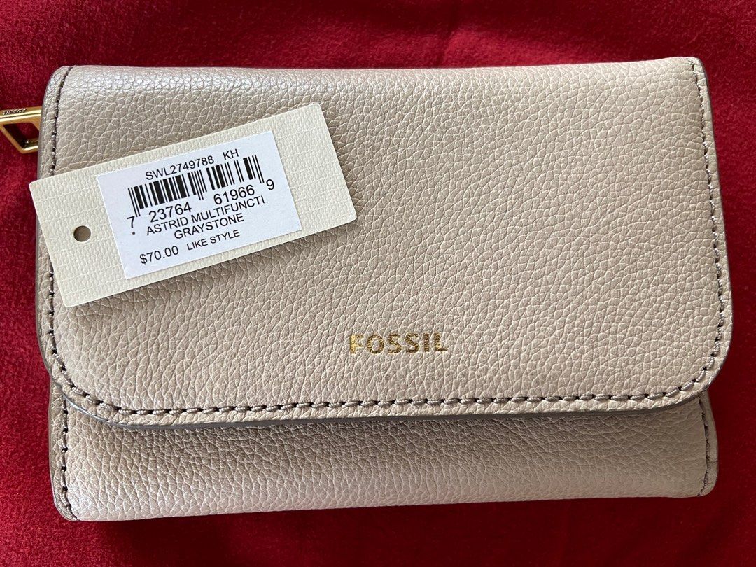 Fossil wallet, Women's Fashion, Bags & Wallets, Wallets & Card holders ...