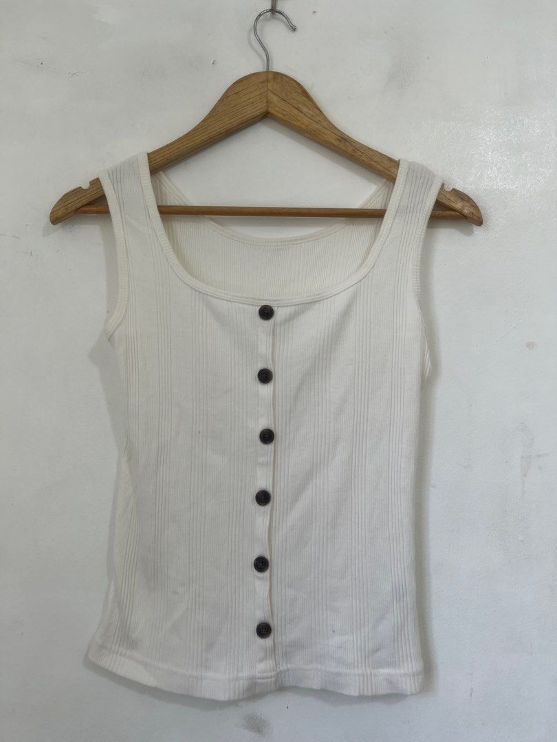 GU X UNIQLO front button top, Women's Fashion, Tops, Blouses on Carousell