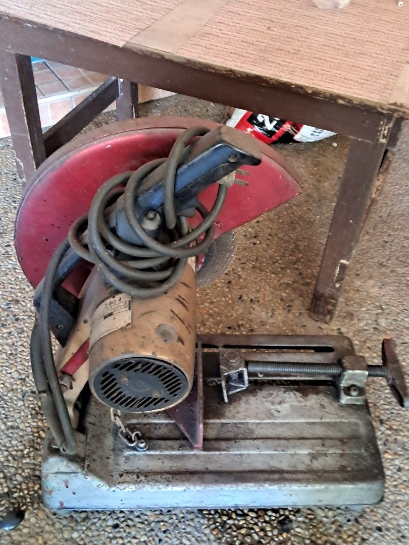 Heavy duty makita rotary saw, Commercial & Industrial, Construction ...