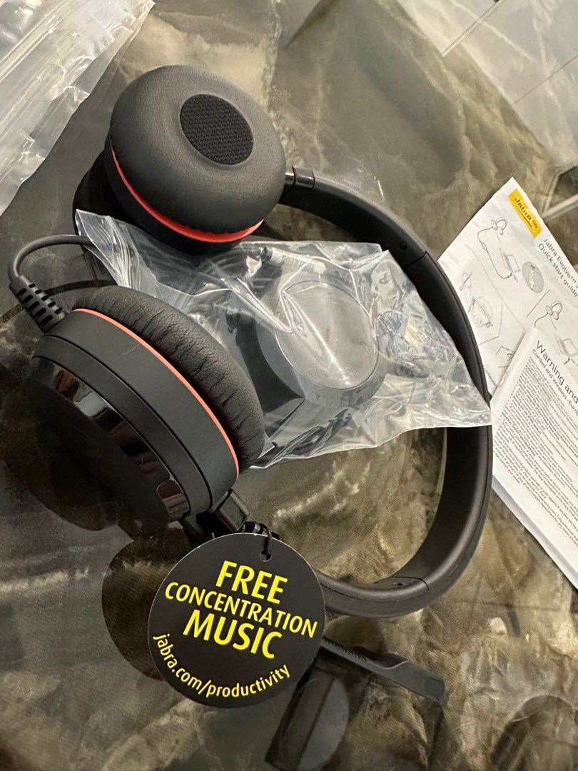 Jabra Evolve Se Stereo Ms Headset Audio Headphones Headsets On Carousell