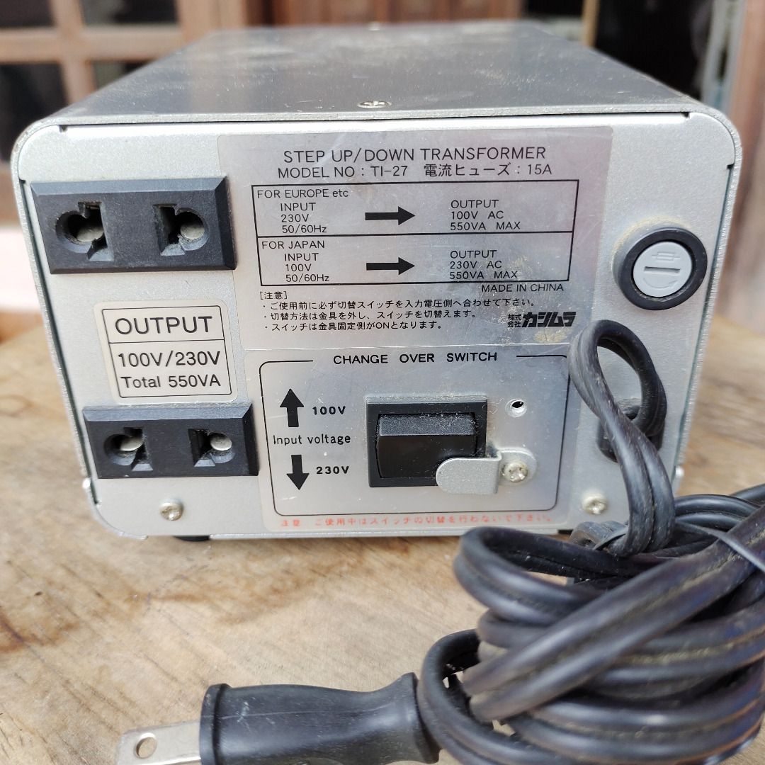 Kashimura Transformer TI-27,100V to 220-240V/220-240V to 100V, 550VA Up ...