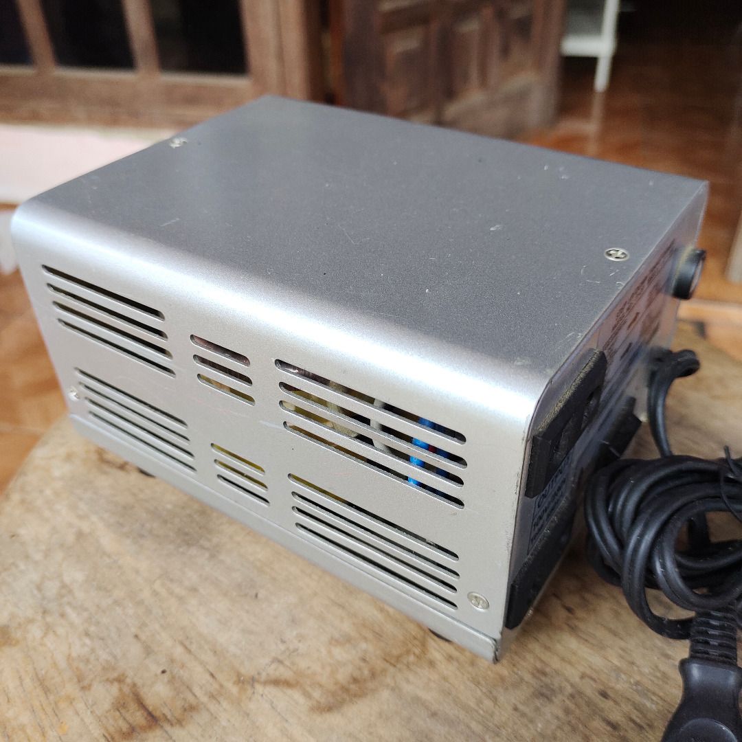 Kashimura Transformer TI-27,100V to 220-240V/220-240V to 100V, 550VA Up&Down Voltage, Elektronik ...