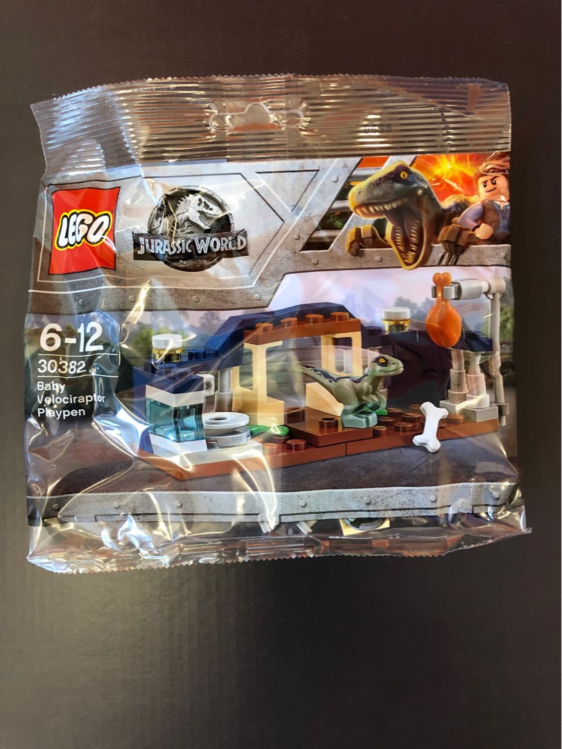 LEGO 30382 JURASSIC WORLD Baby Velociraptor Chase (polybag), 興趣及遊戲, 玩具 ...